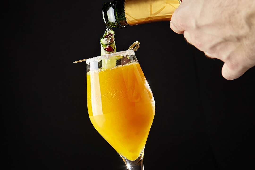 The Bellini - Venice's Iconic Cocktail Born at Harry's Bar | Tuscany ...