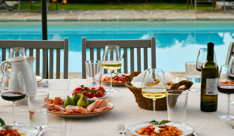Aperitivo: A Beginners Guide to a Italian Tradition | Tuscany Now & More