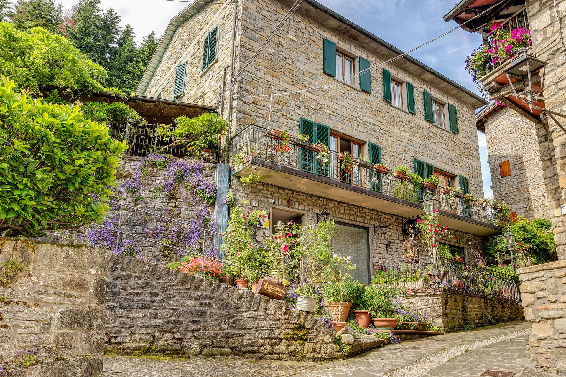 Locanda Glicine | Staffed Villa near Florence | Tuscany Now & More